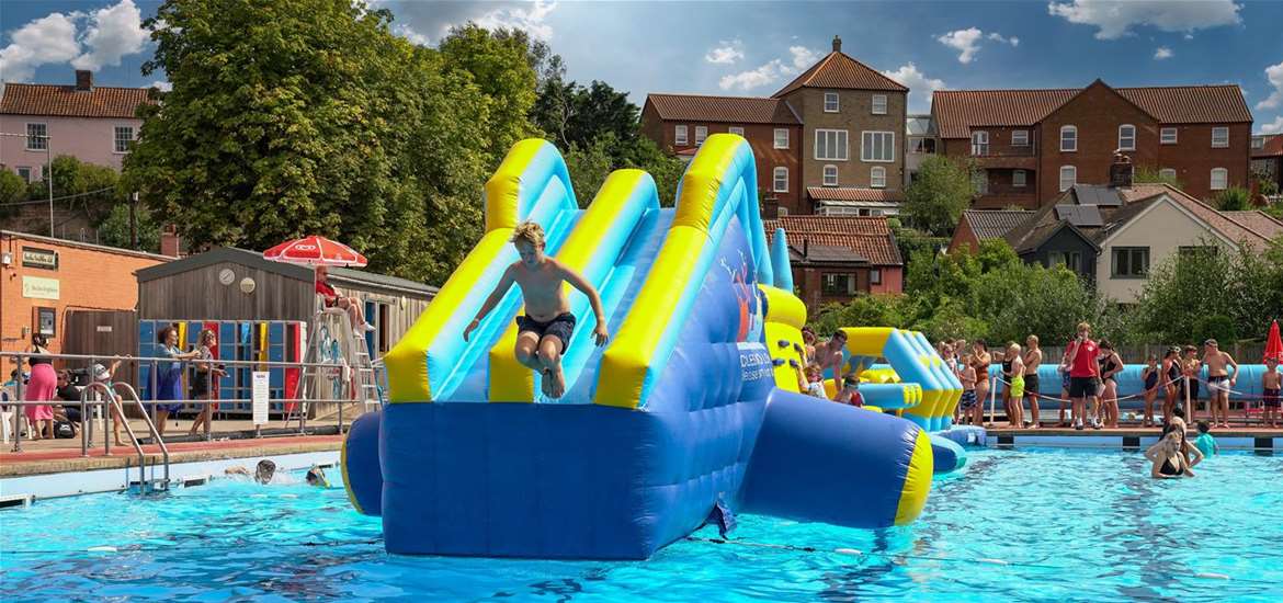 Beccles Lido & Big Dog Ferry - Things to Do - Suffolk